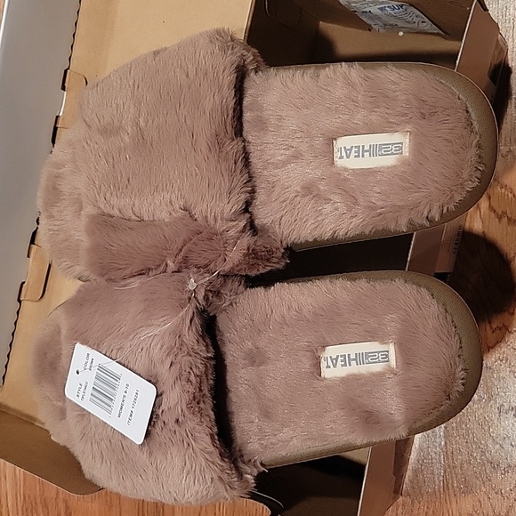 32 Degrees | Shoes | 32degrees Plush Slides | Poshmark